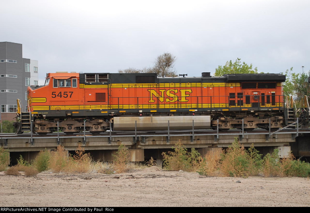 BNSF 5457